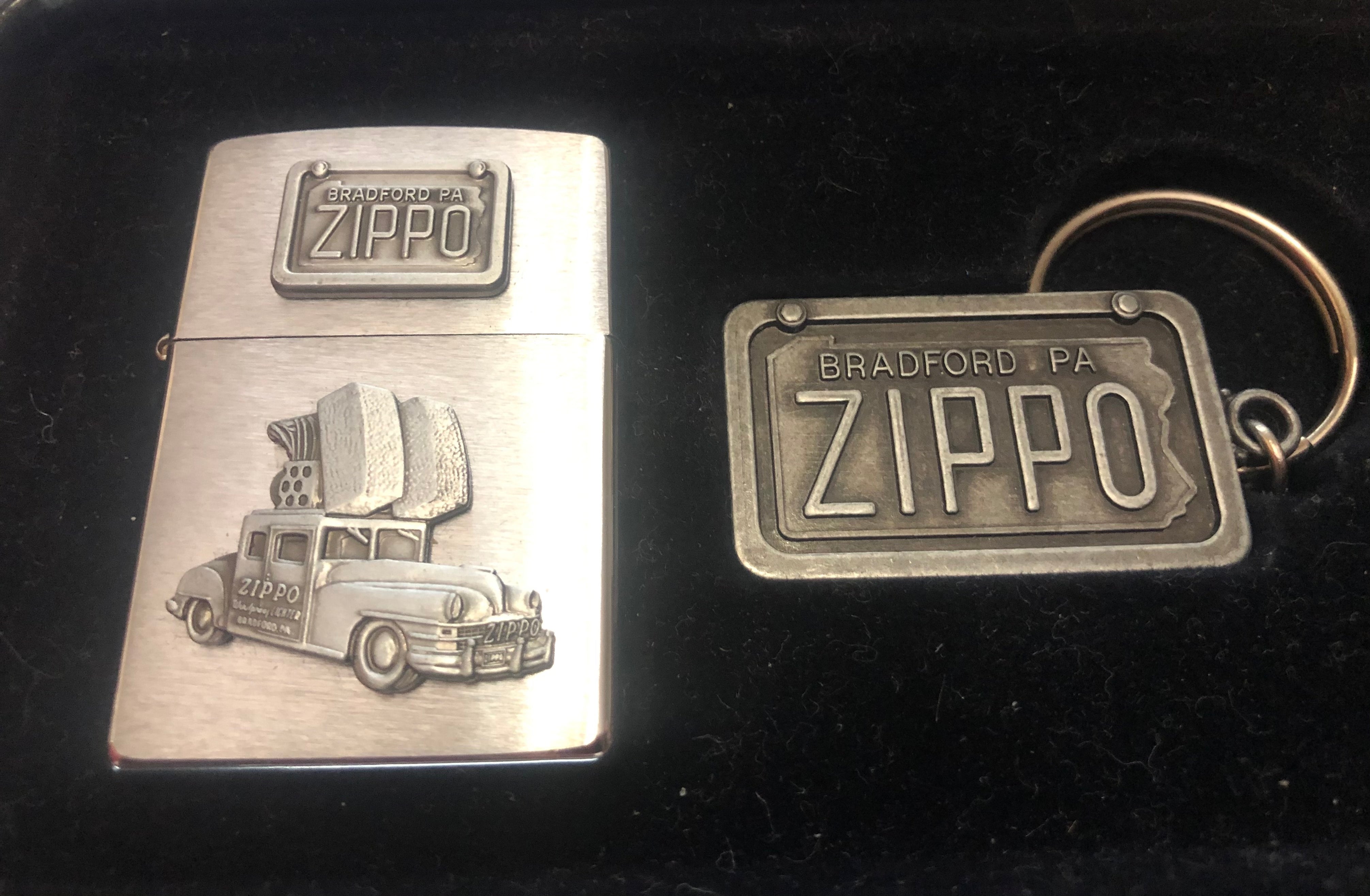1998 50th Anniversary Zippo Car in Tin w KeyChain — Collectors Flame